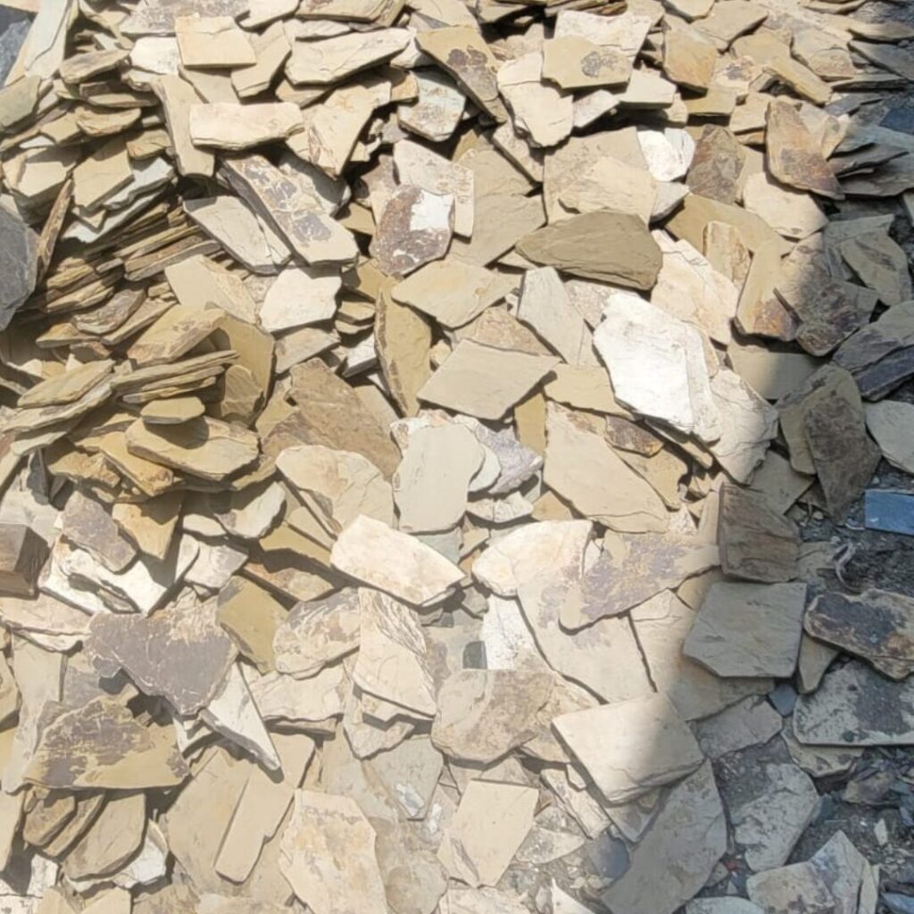 Piedra Laja Corte Natural Amarillo Huevo - Beca Andamios