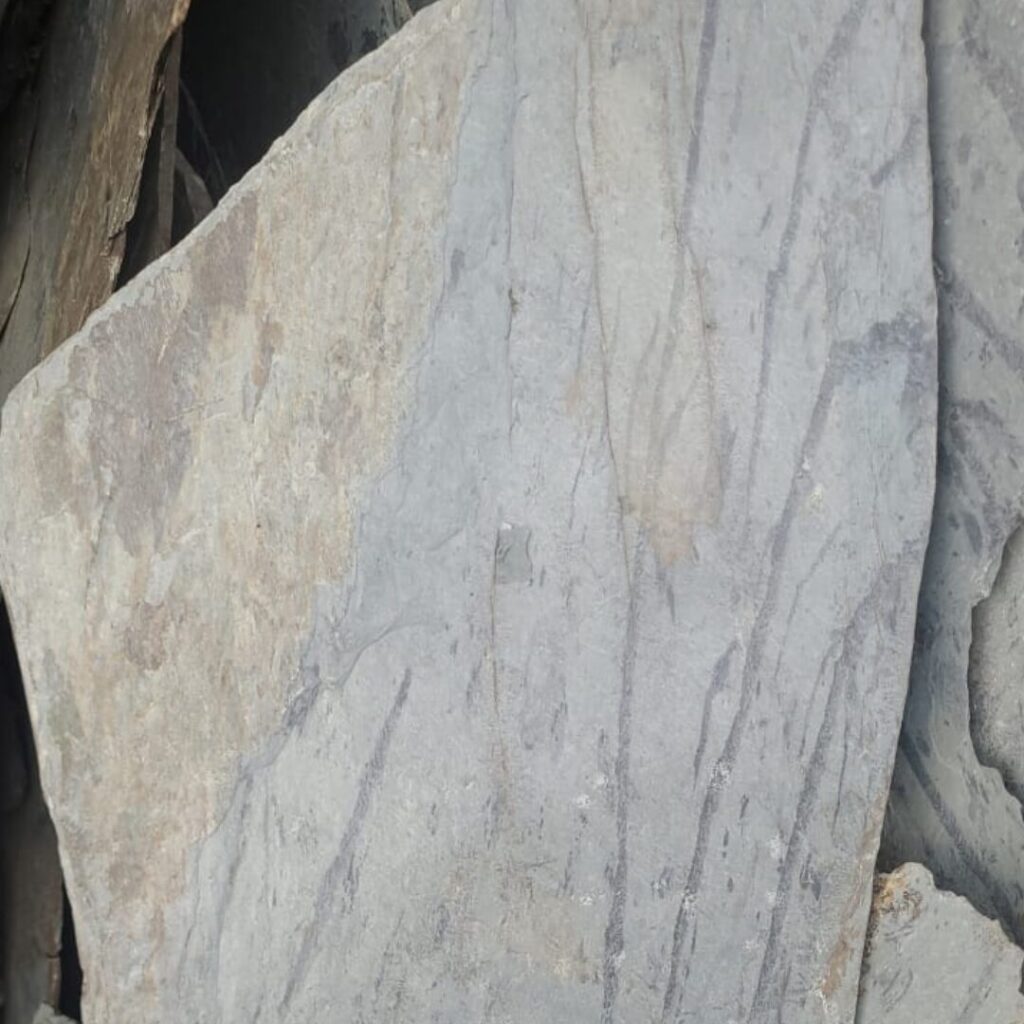 Piedra Laja Corte Natural Gris Tigre - Beca Andamios