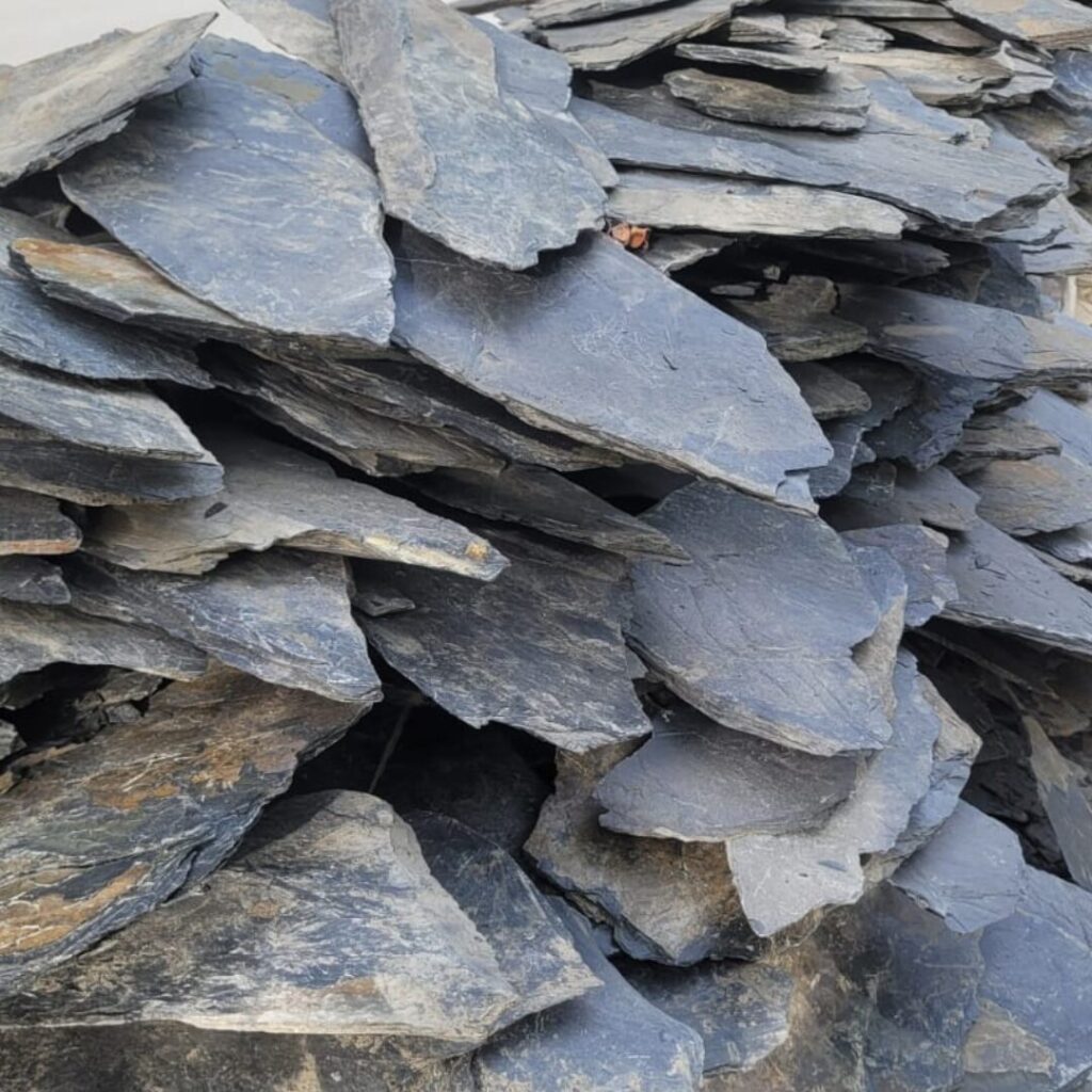 Piedra Laja Corte Natural Negra Manchada - Beca Andamios